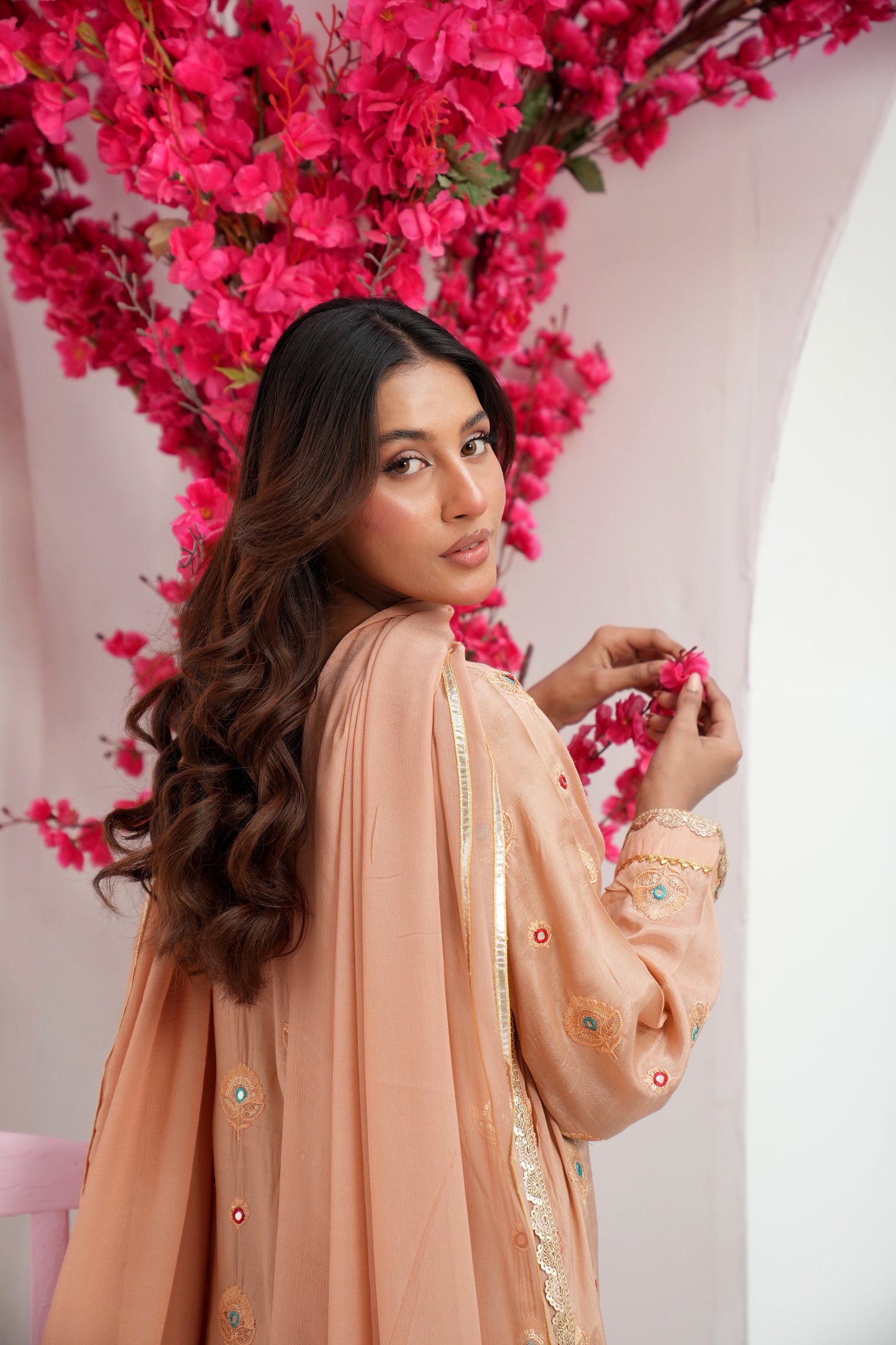 Online Women Shopping in Pakistan | Ladies Branded Clothes – TASSELS